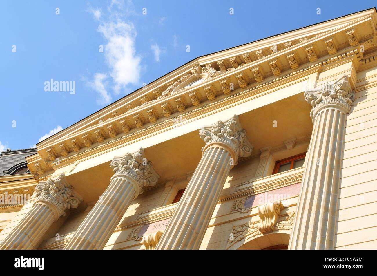 Detail building bank courthouse hi-res stock photography and images - Alamy