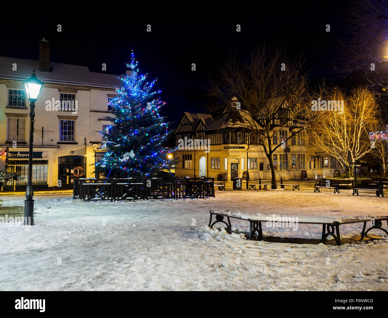 Chesterfield town christmas lights night hi-res stock photography and ...