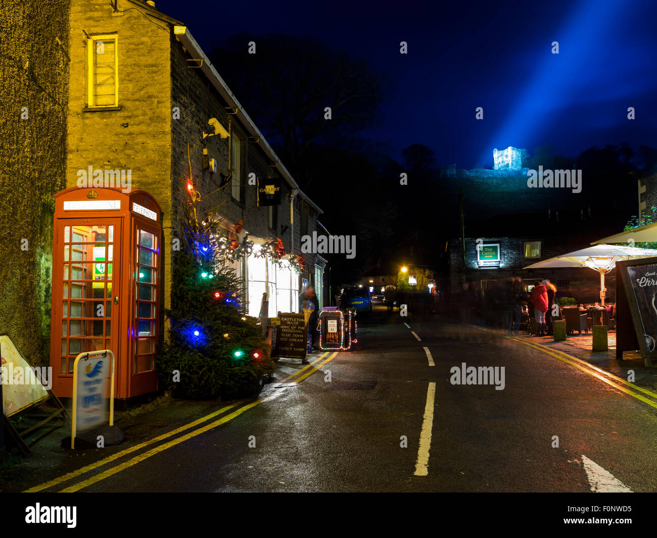 Christmas illuminations in the Peak District village of Castleton ...