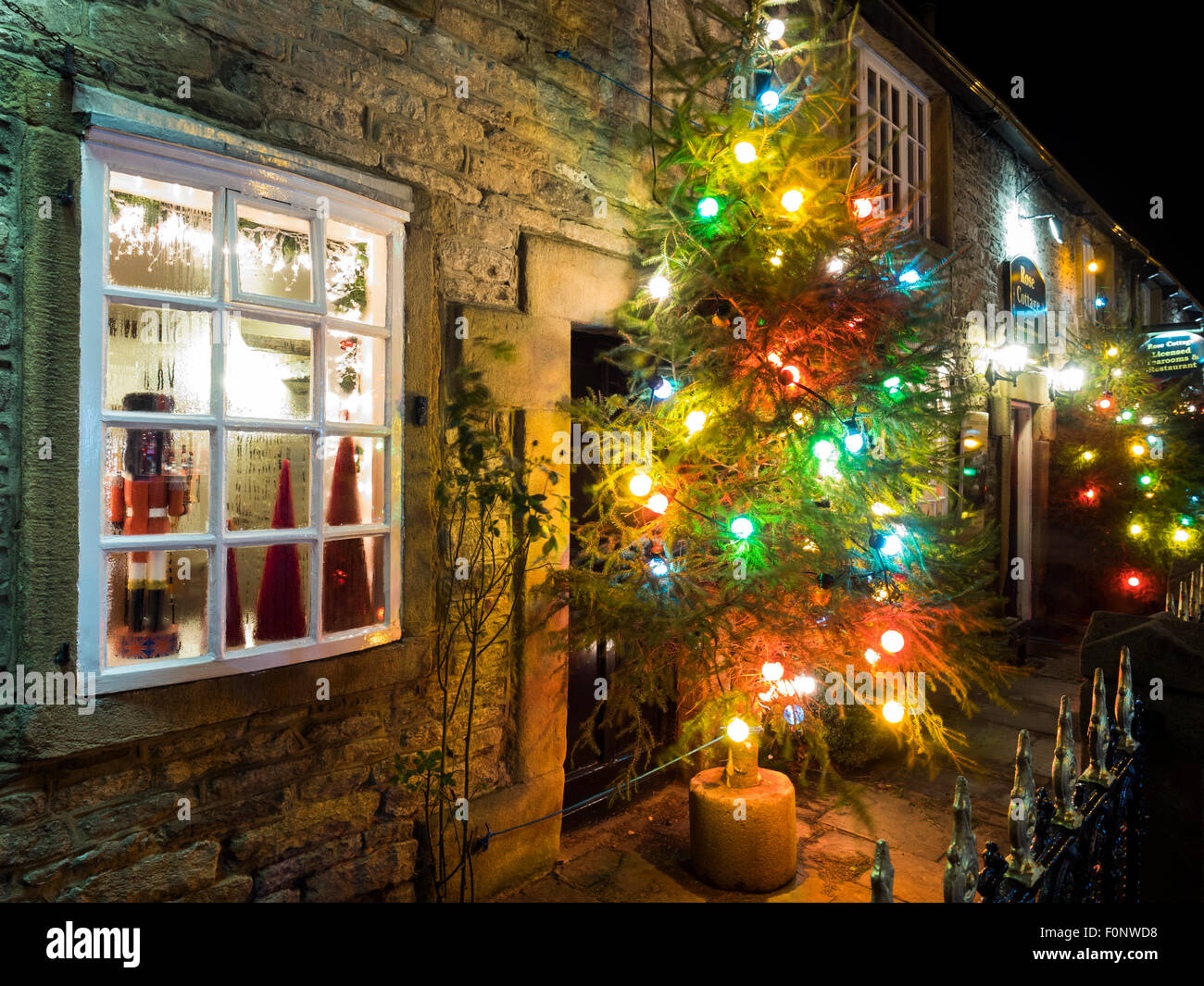 Christmas illuminations in the Peak District village of Castleton ...