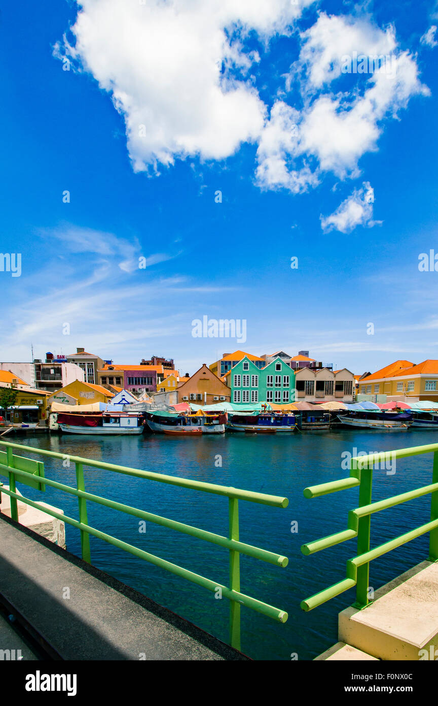 The Curacao floating market across Waaigat bay in Punda Stock Photo - Alamy