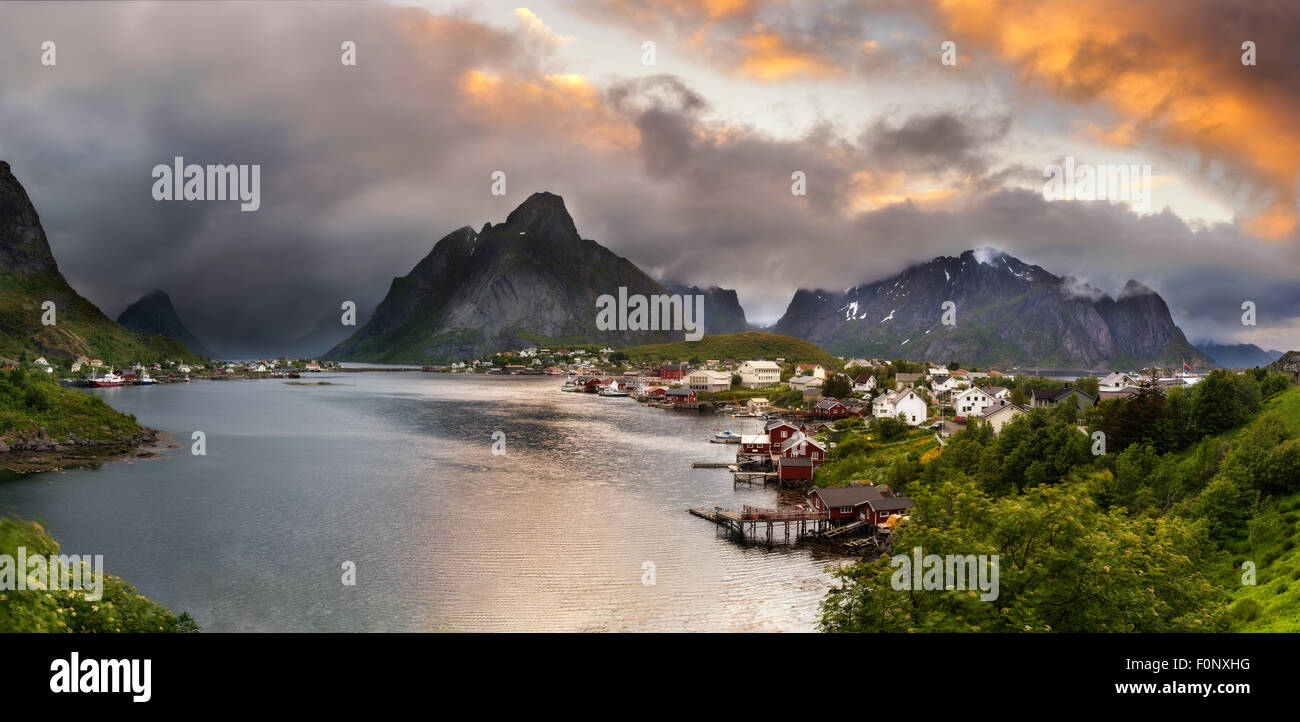 Reine norway hi-res stock photography and images - Alamy