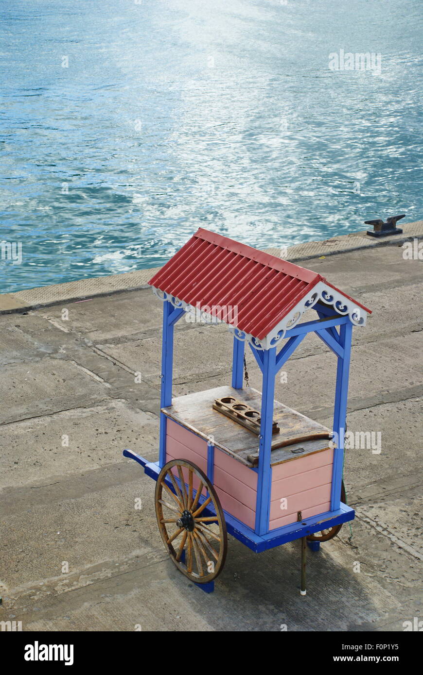 Blue cart hi-res stock photography and images - Alamy