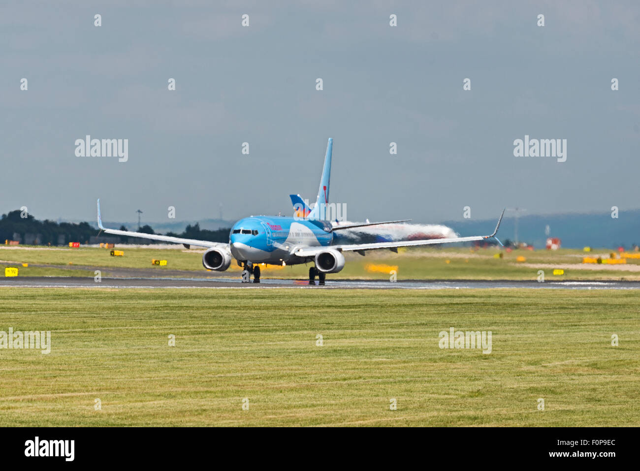 G-TAWB Thomson Airways Boeing 737-800 manchester airport England uk ...