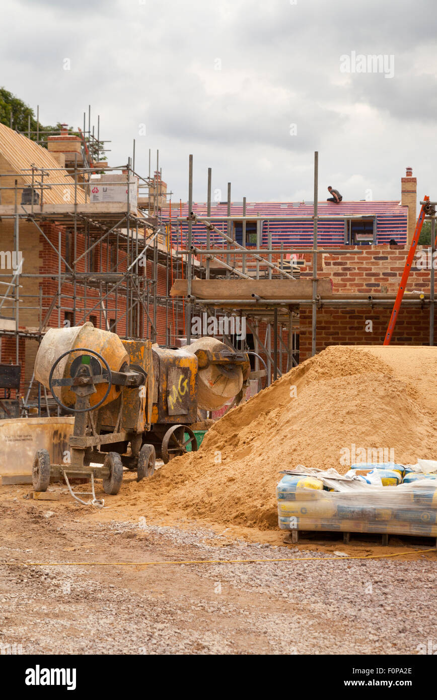 House building UK; New houses building site, 4 new houses being built ...
