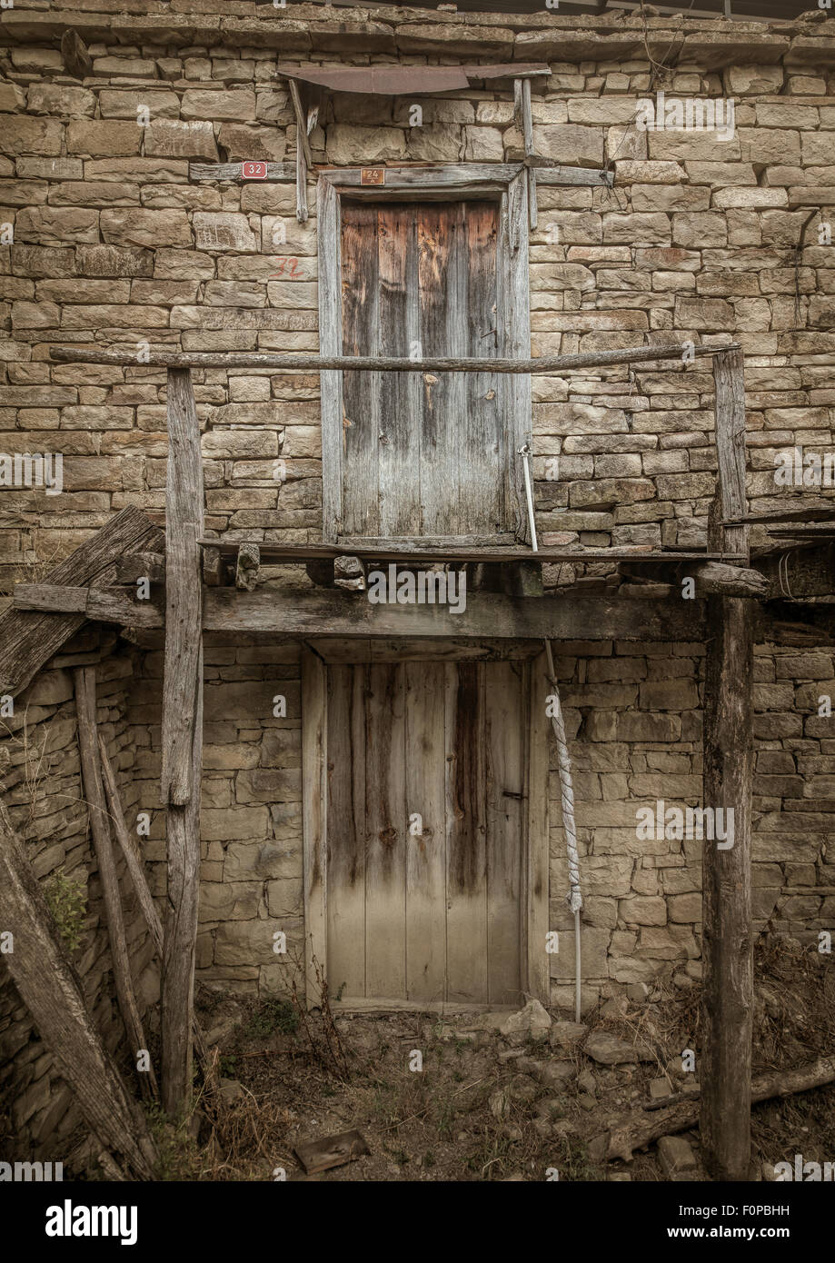 Old barrack hi-res stock photography and images - Alamy