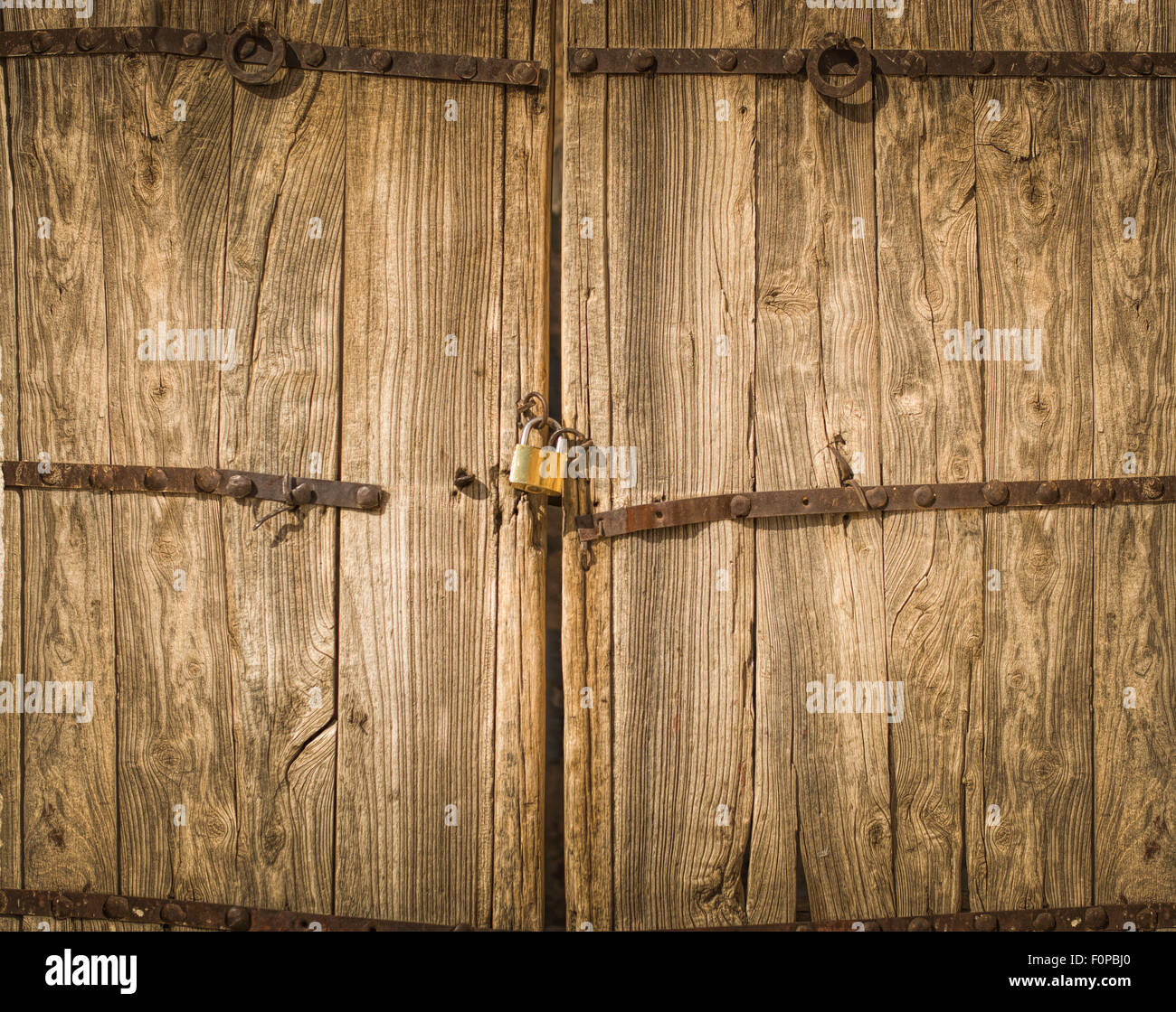 Old solid wooden door hi-res stock photography and images - Alamy