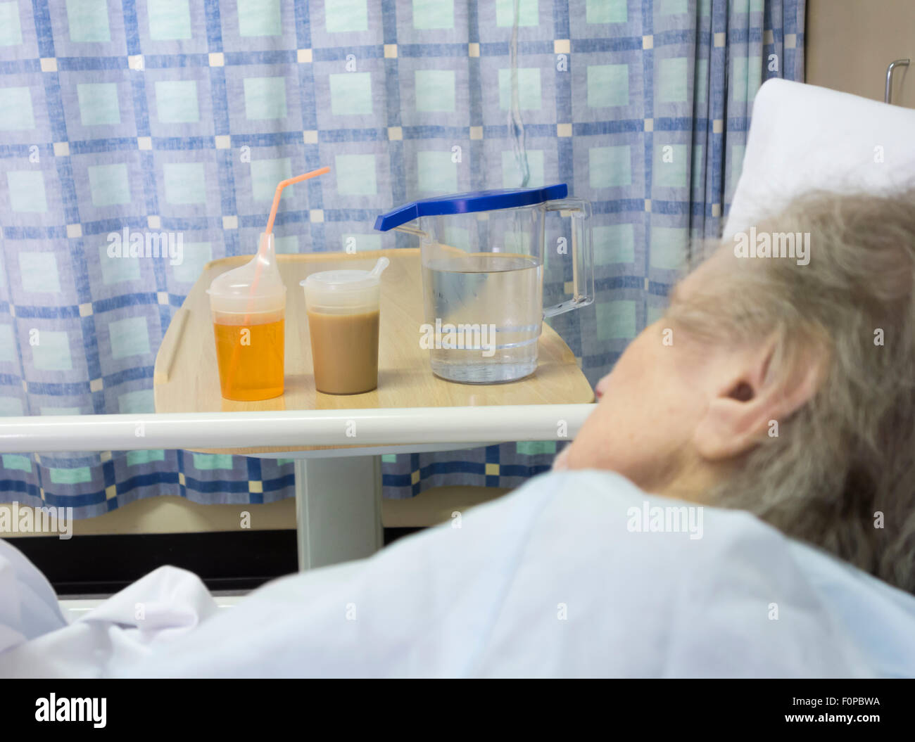 Nhs hospital bed hi-res stock photography and images - Alamy