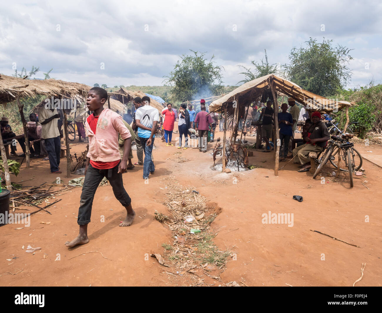 Weekly Saturday Maasai market in Handeni region, Tanzania, Africa Stock ...