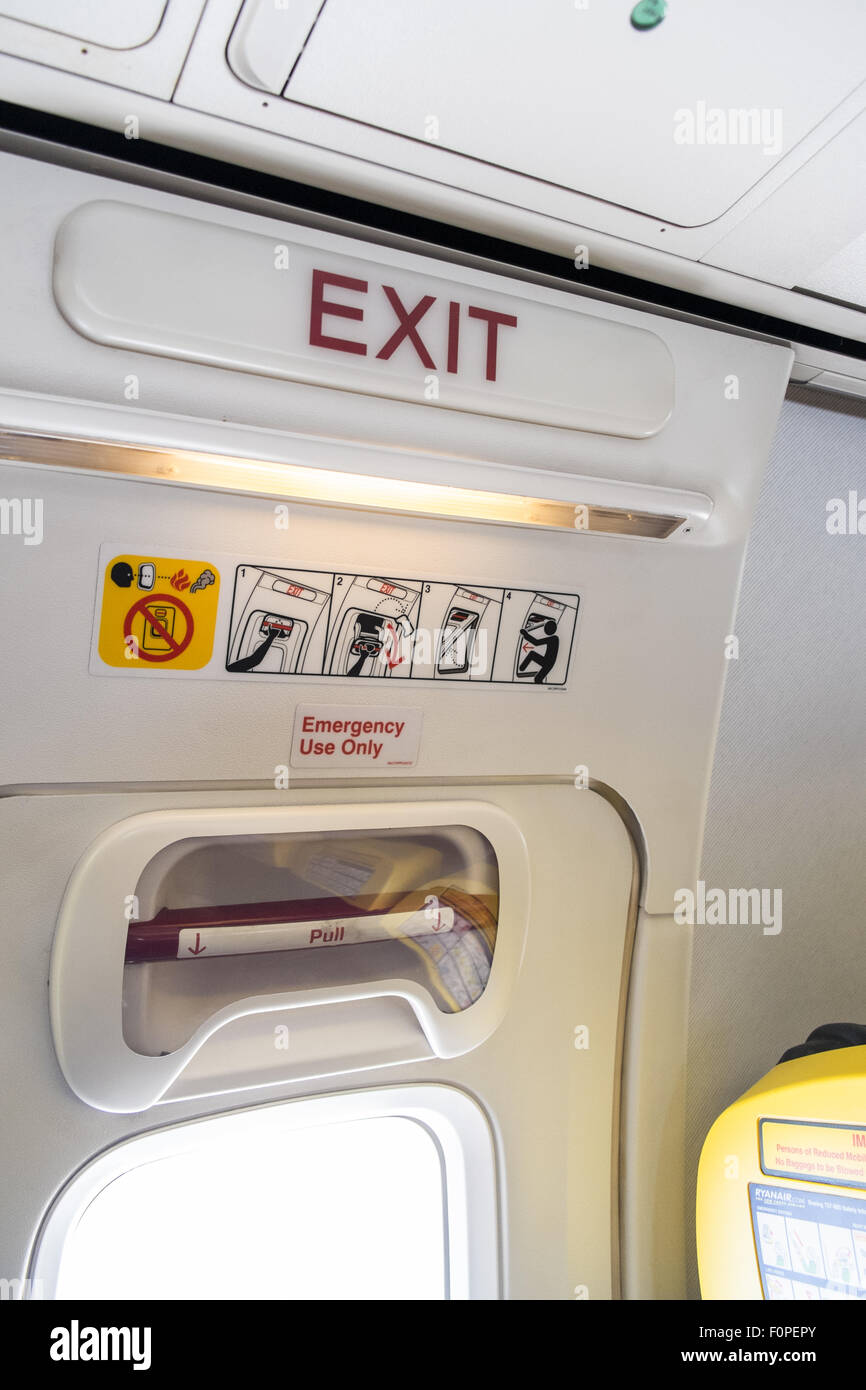 Cabin door plane hi-res stock photography and images - Alamy