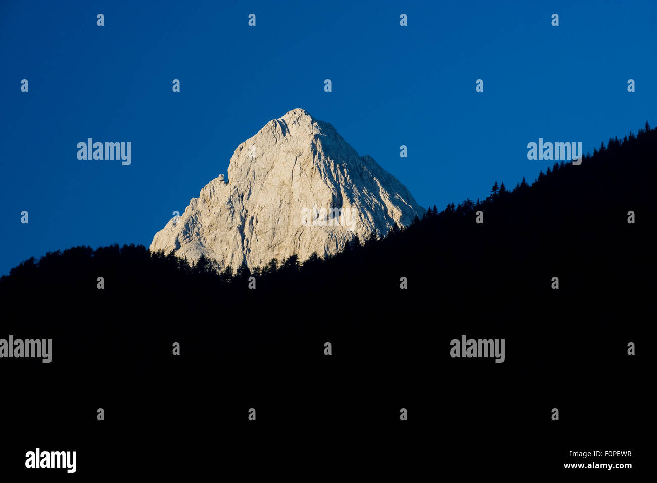 Mount spik 2 hi-res stock photography and images - Alamy