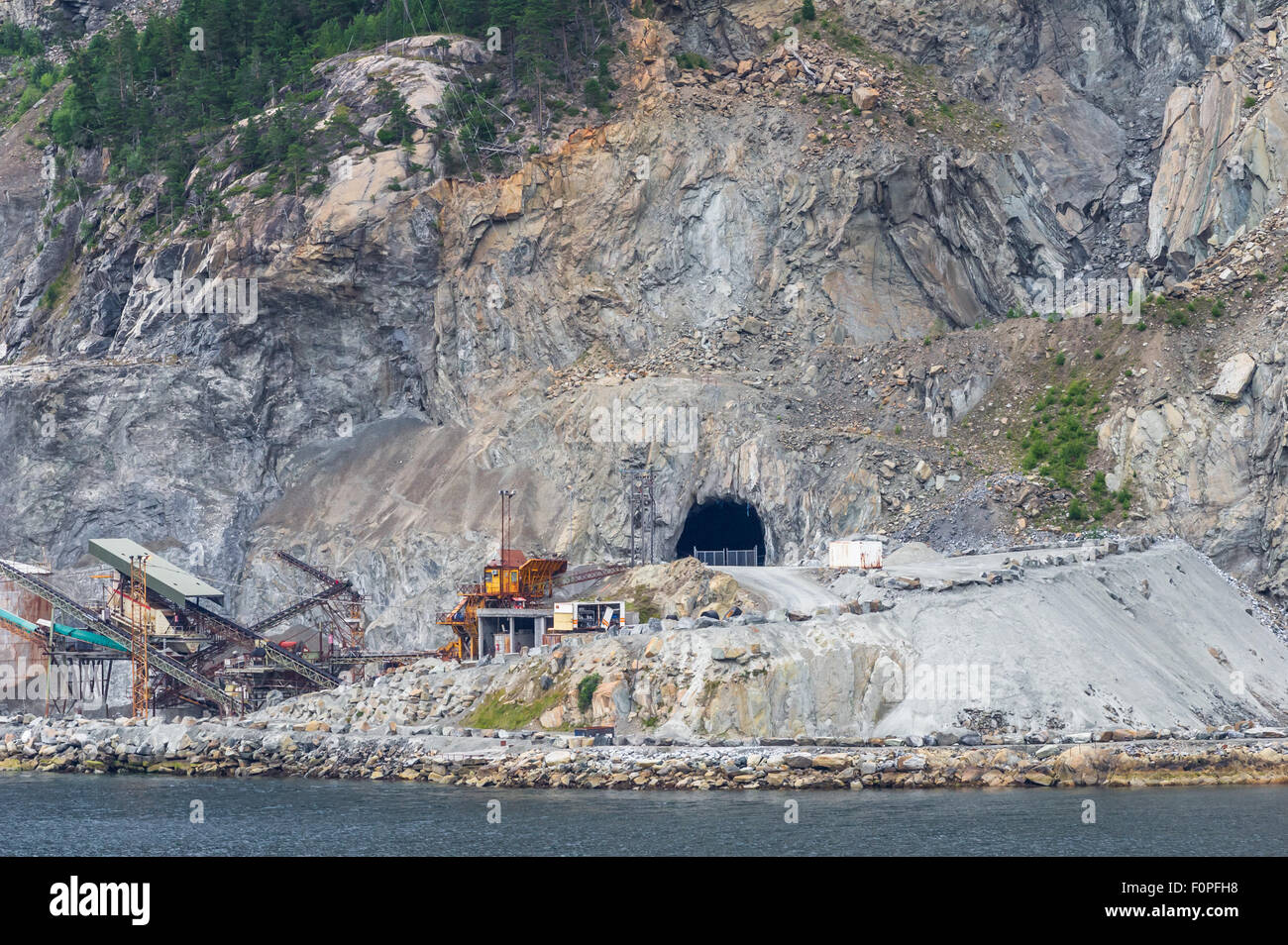 Mining operation hi-res stock photography and images - Alamy