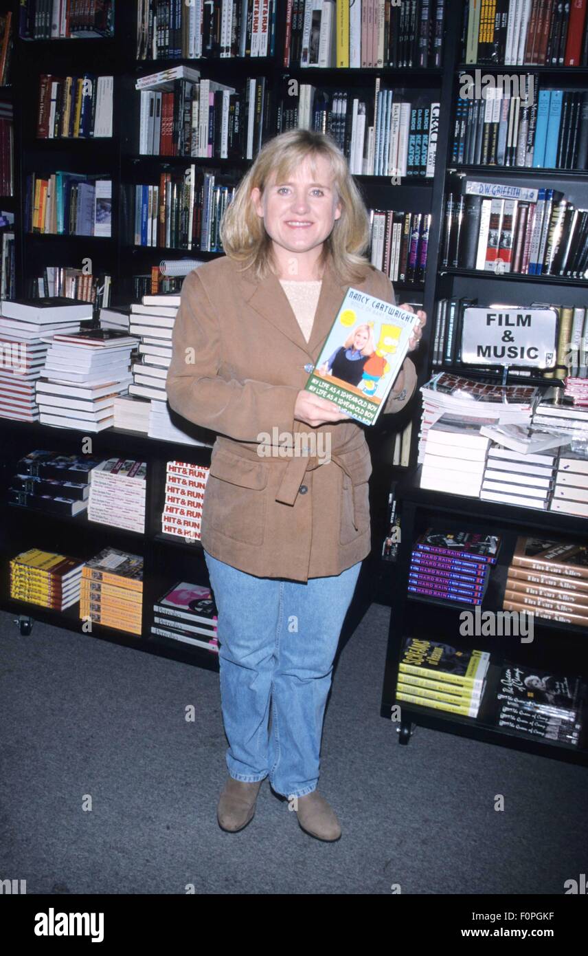 Nancy cartwright 2000 hi-res stock photography and images - Alamy