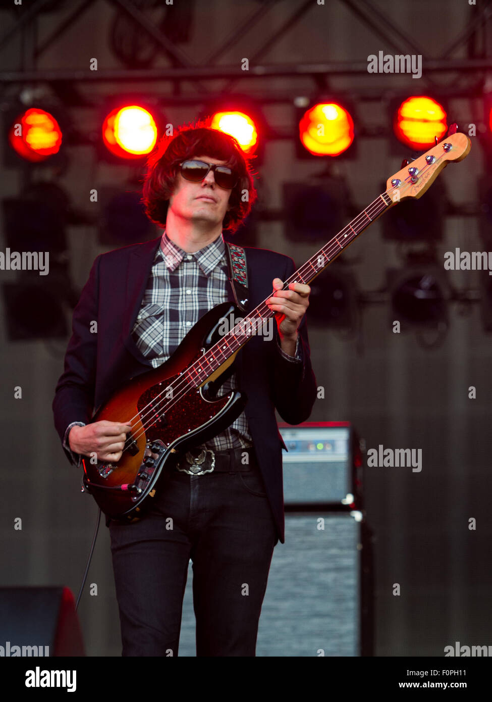 Nick valensi the strokes hi-res stock photography and images - Alamy