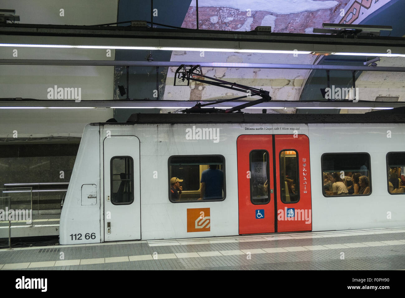 Local train services and underground train stations in Barcelona ...