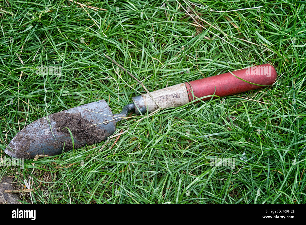 Hand trowels hi-res stock photography and images - Alamy