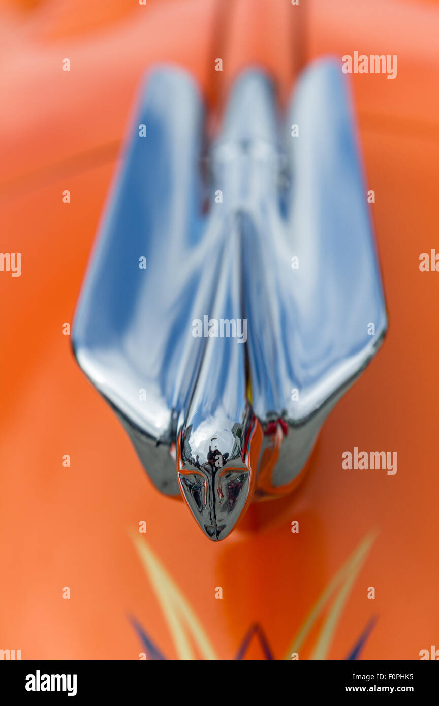 Flying Lady, bonnet mascot on a Cadillac car Stock Photo - Alamy