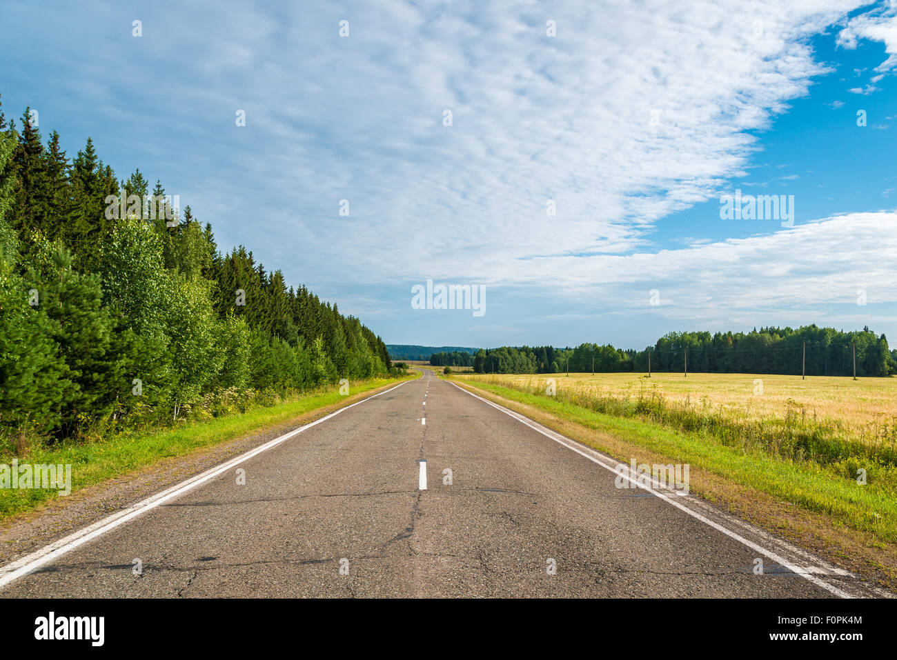 Highway in the countryside hi-res stock photography and images - Alamy