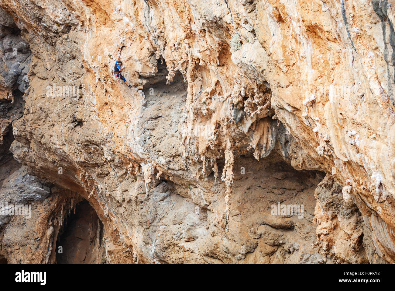 Vertical cliff face hi-res stock photography and images - Alamy