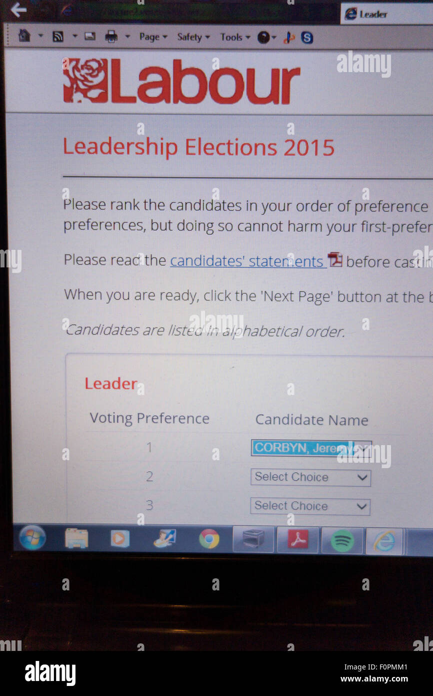 Exeter, UK. 19th Aug, 2015. laptop computer screen Screenshot of online ...