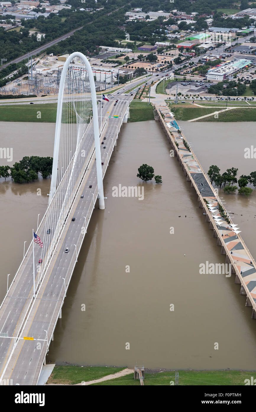 Trinity River high water underneath Margaret Hunt Hill Bridge along ...
