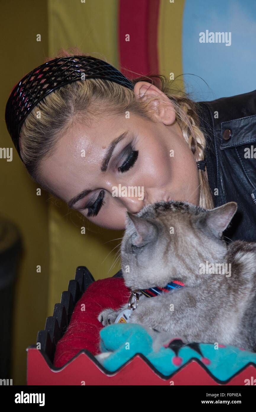Natalya neidhart hi-res stock photography and images - Alamy