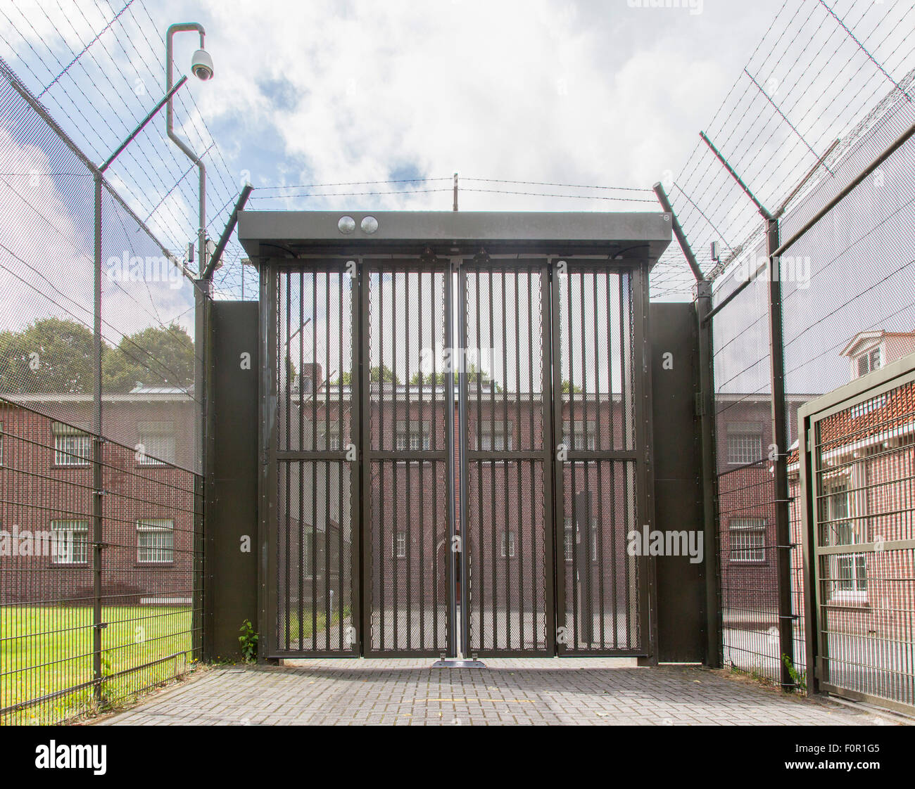 Jail cell gate hi-res stock photography and images - Alamy