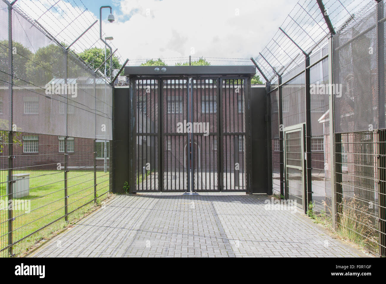 Jail cell gate hi-res stock photography and images - Alamy