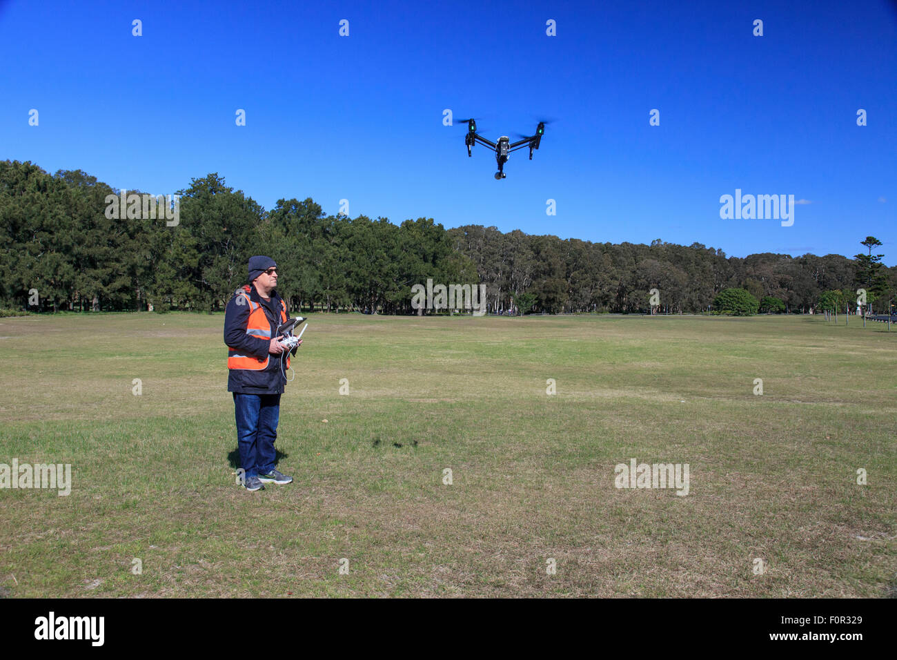 Flying uav hi-res stock photography and images - Alamy