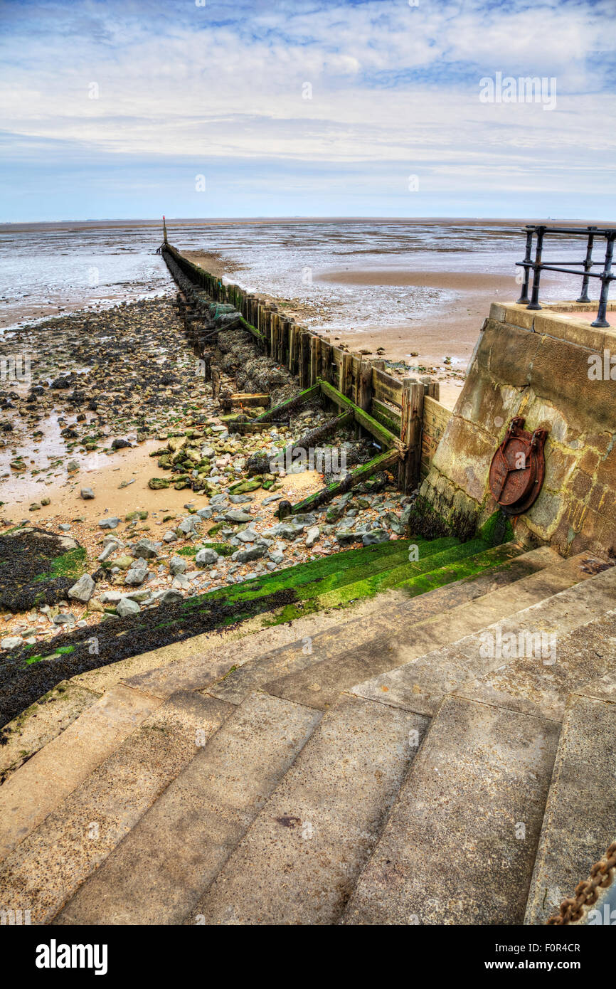 Sea wall barrier hi-res stock photography and images - Alamy