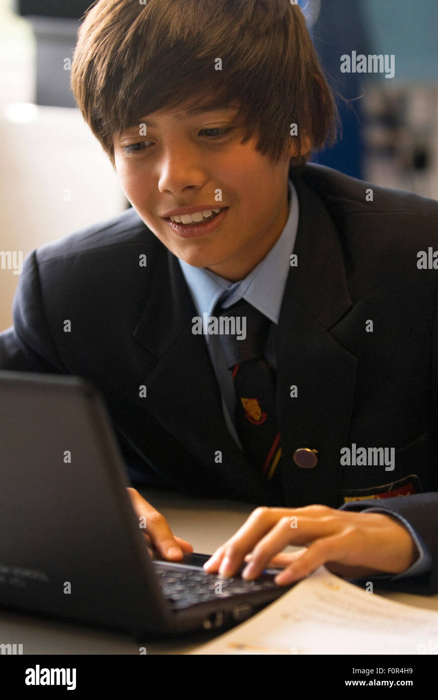 Secondary school classroom uk hi-res stock photography and images - Alamy