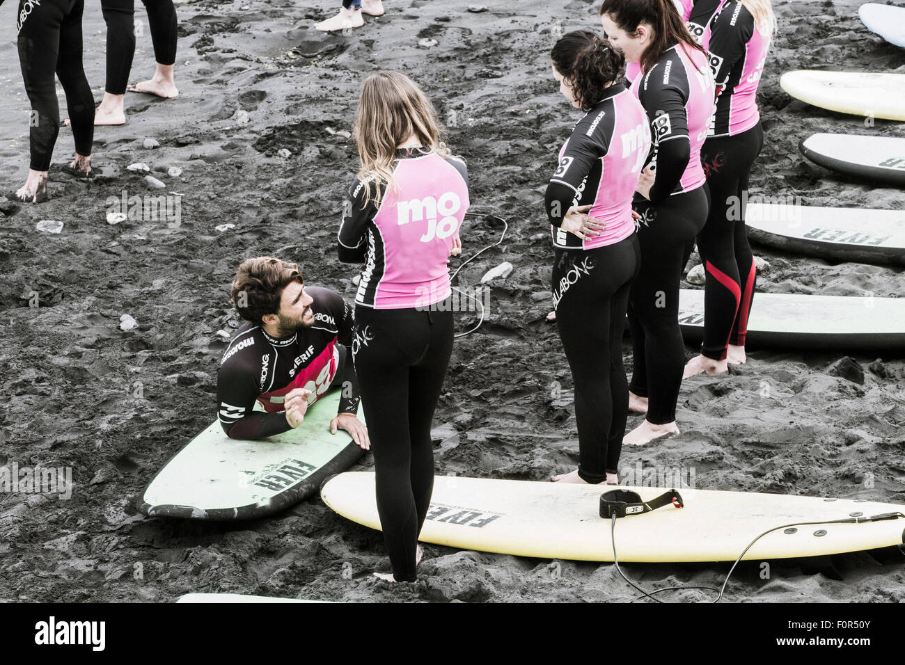 Girls that surf hi-res stock photography and images - Alamy