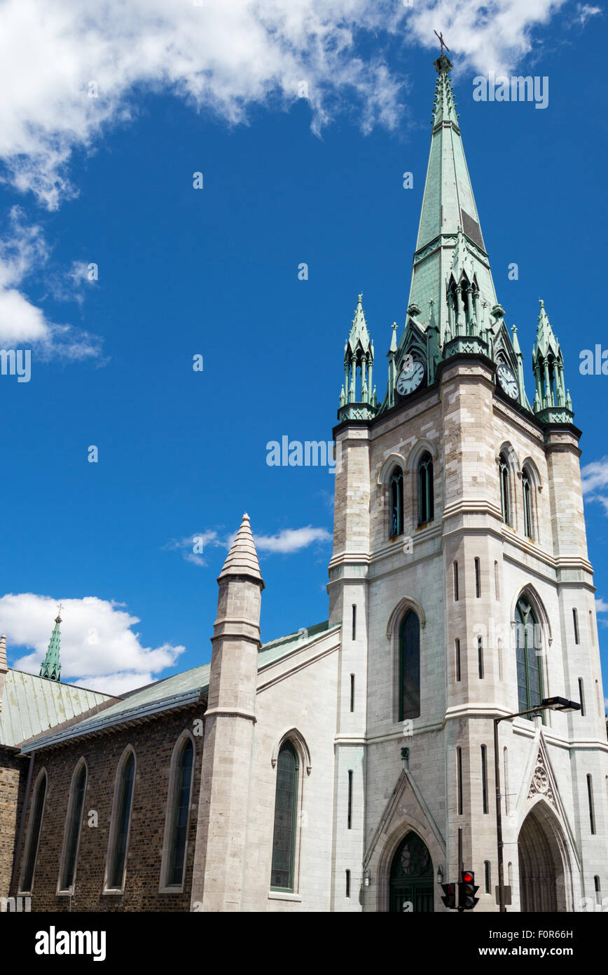 Quebec cathedral hi-res stock photography and images - Alamy