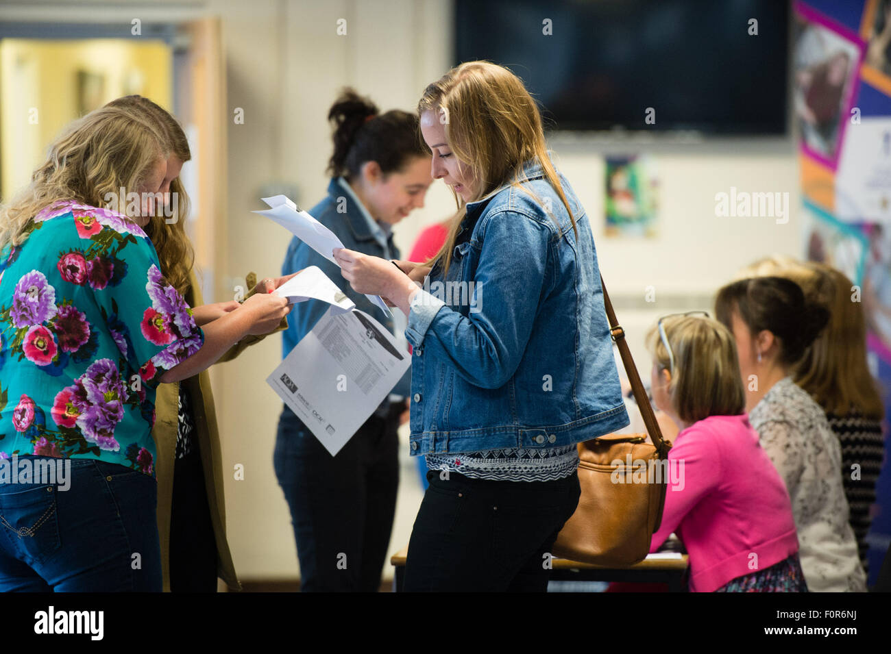 Aberystwyth Wales UK, Thursday 20 August 2015 Year 11 teenage students ...
