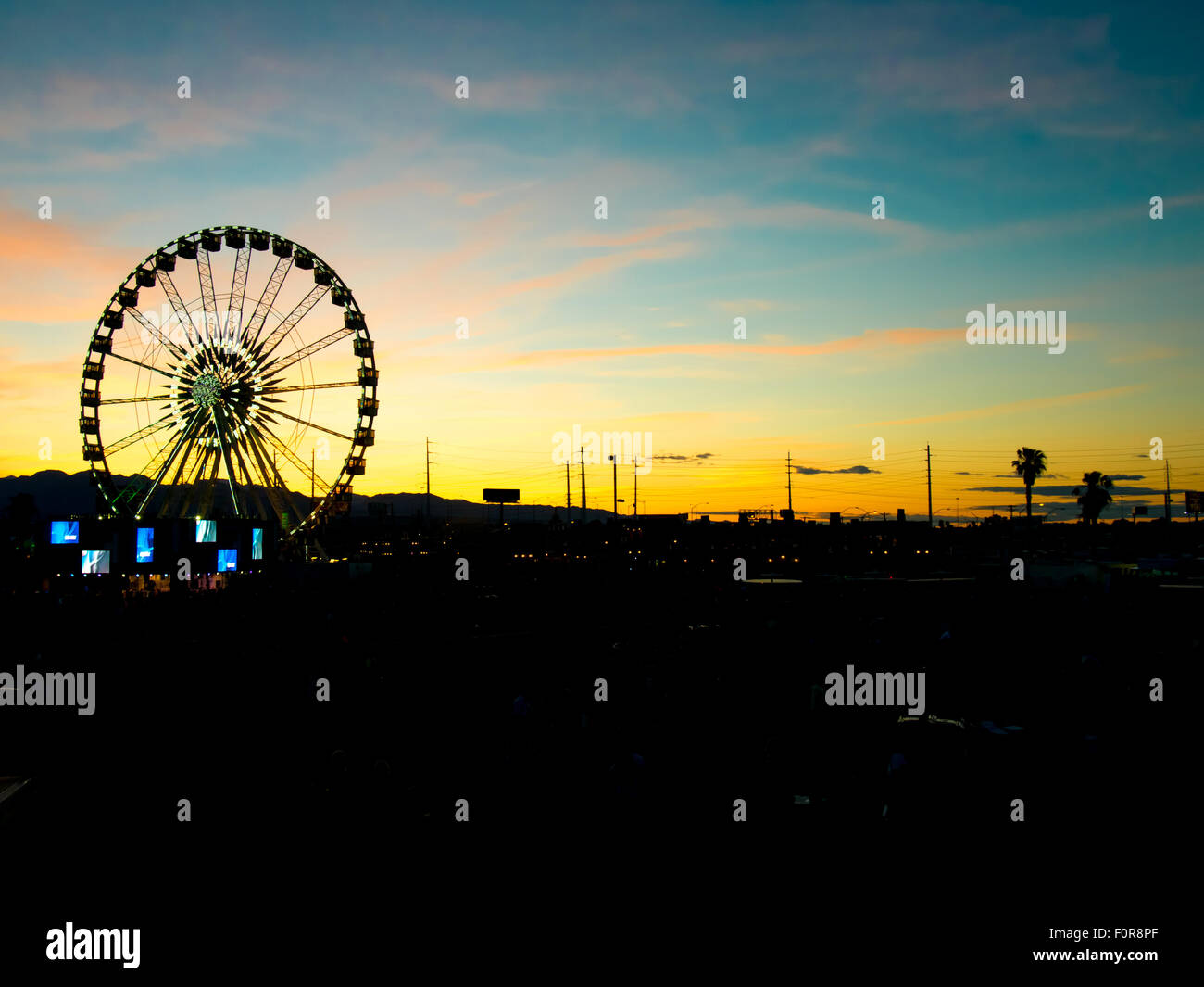 Detail And Silhouette of Ferris Wheel with Sun Set Stock Photo - Alamy