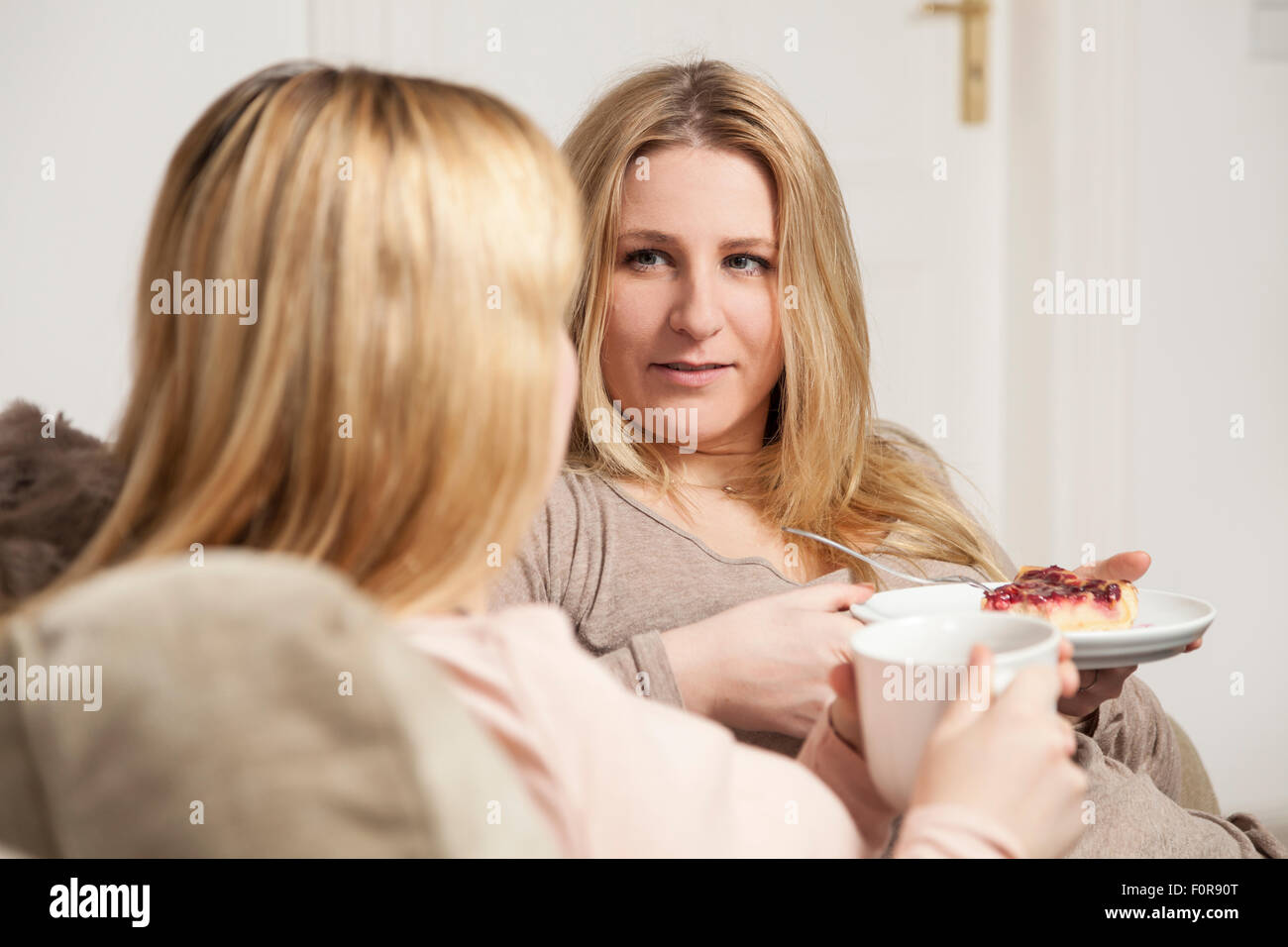 Two people talking serious hi-res stock photography and images - Alamy