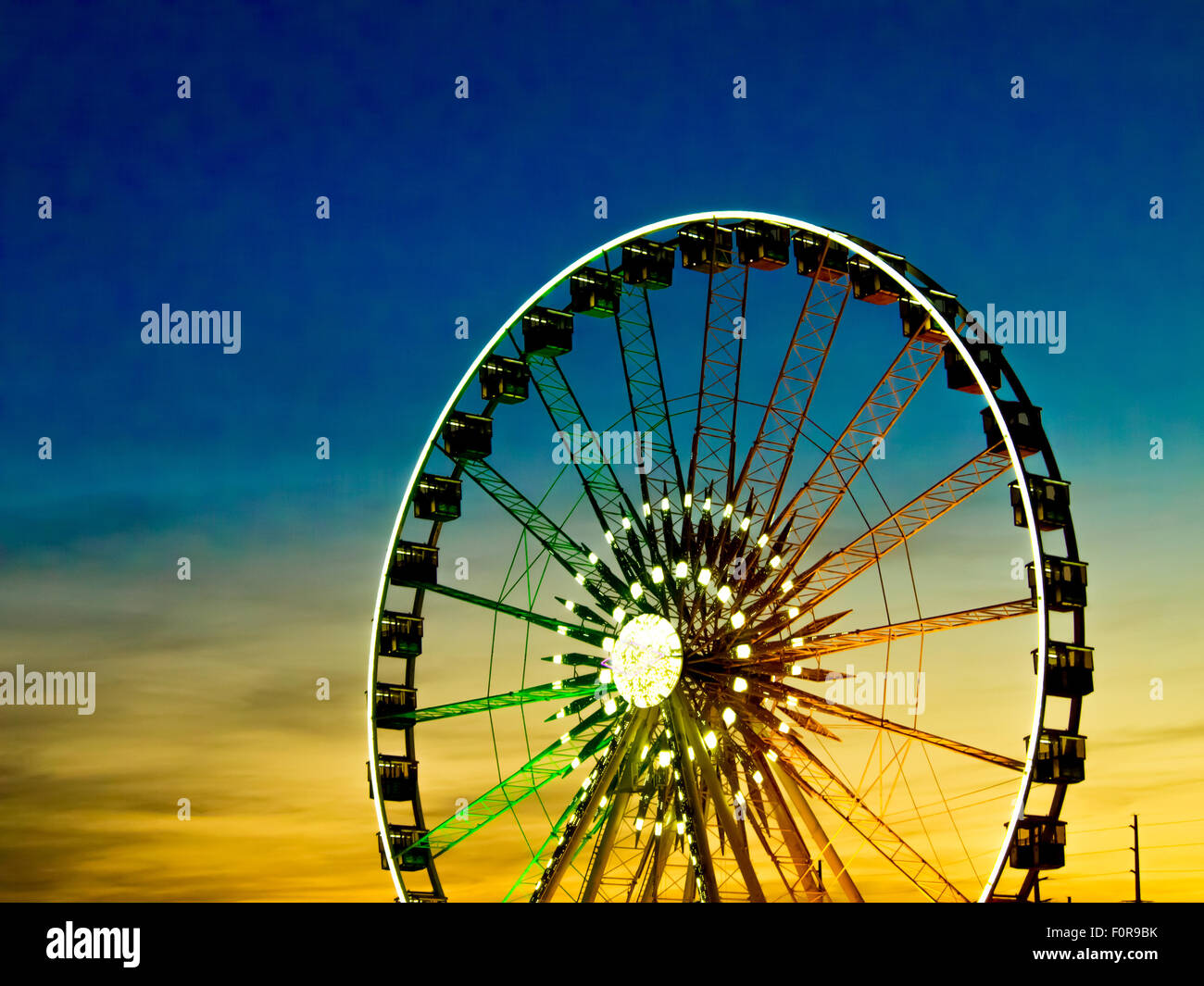 Detail And Silhouette of Ferris Wheel with Sun Set Stock Photo - Alamy