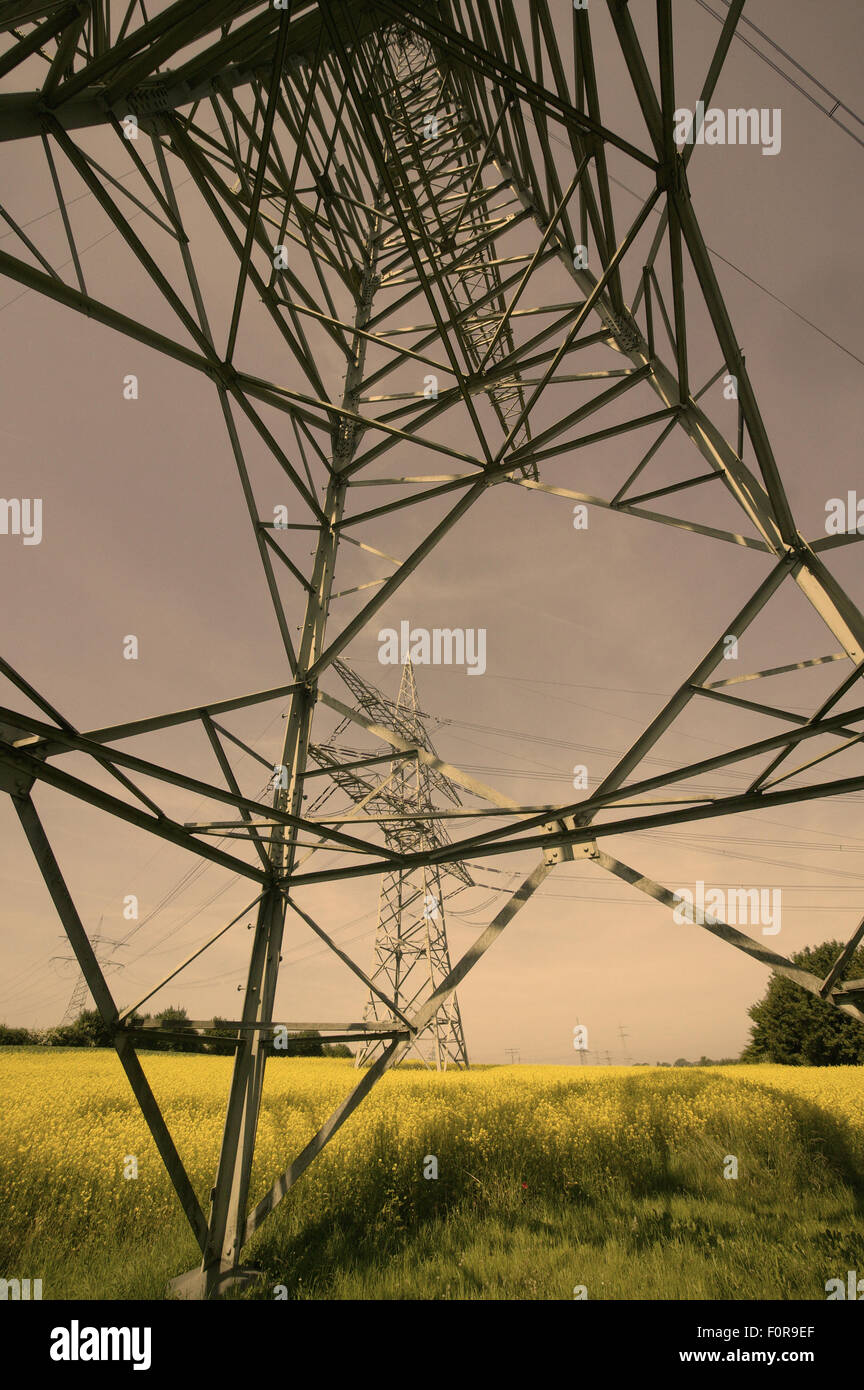 Overhead cable, Strommast Stock Photo - Alamy