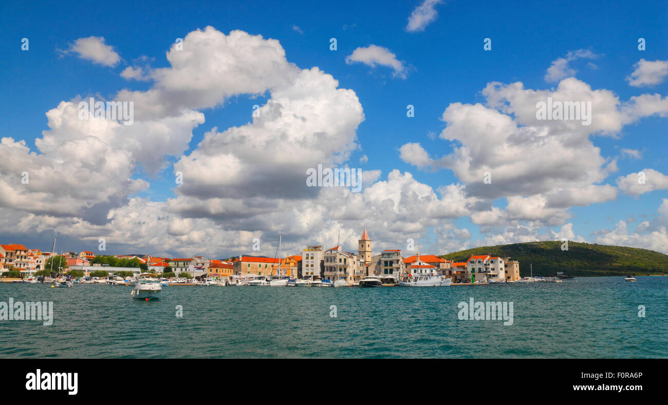 Pirovac town with beautiful clouds on the sky Stock Photo - Alamy