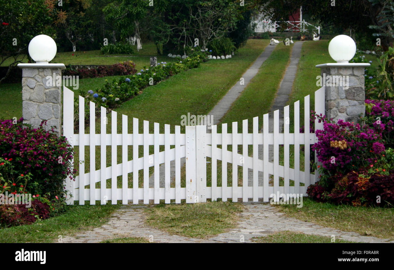 Small white wooden gate at a home's entrance Stock Photo - Alamy