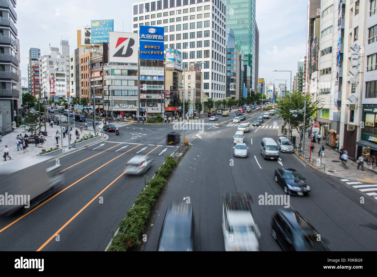 Heavy Traffic at Gaienmae crossing over Aoyama Street ( route 246 ...