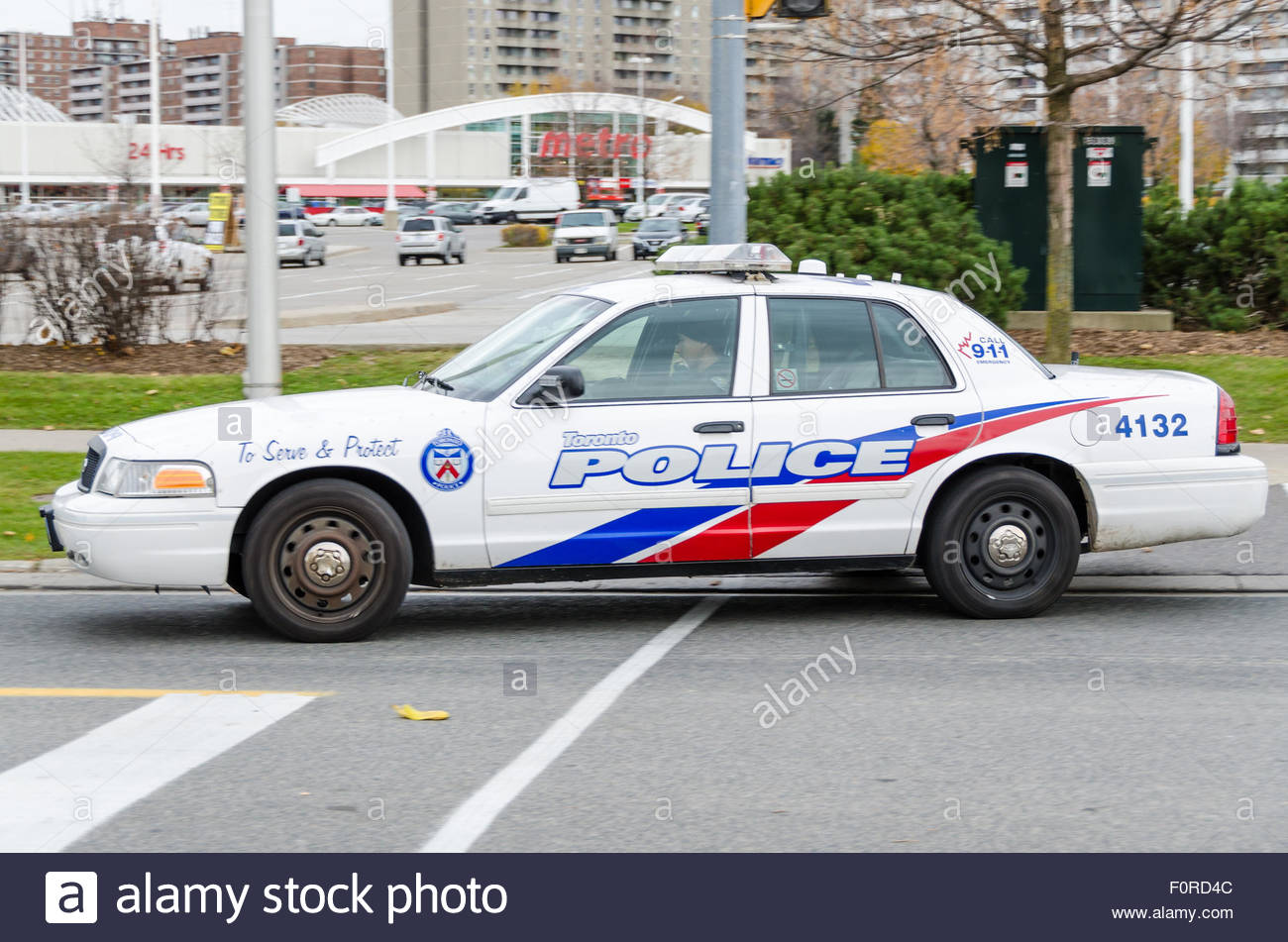 Toronto Police Patrol Stock Photos & Toronto Police Patrol Stock Images ...