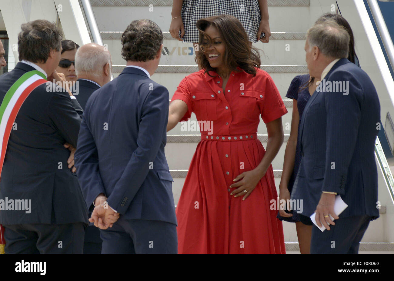 First Lady Michelle Obama and her daughters arrive at Marco Polo ...