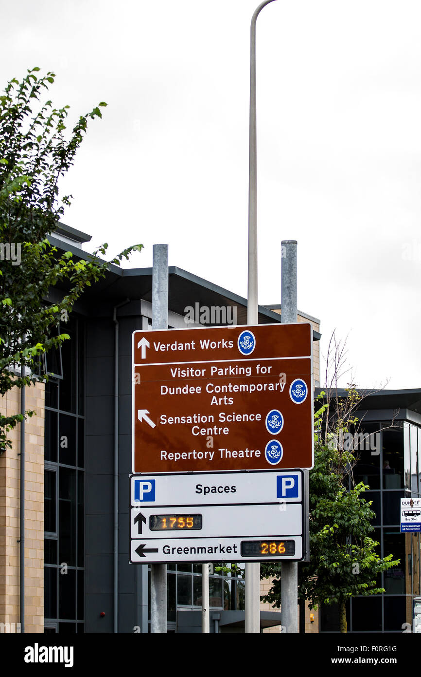 Dundee, Scotland, UK. 20th August. Tourist Information signs ...