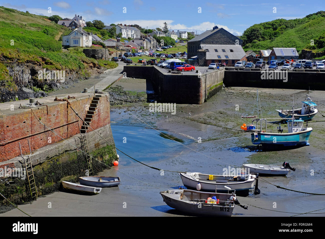 Porthgain pembrokeshire hi-res stock photography and images - Alamy