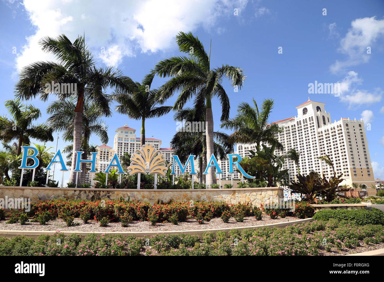 Nassau bahamas building center hi-res stock photography and images - Alamy