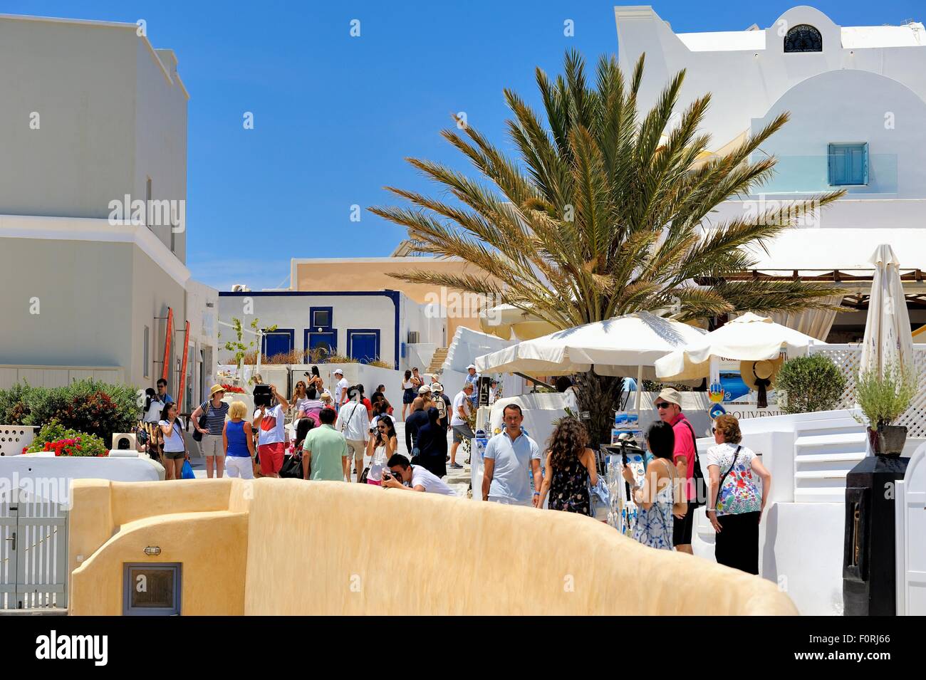 Taking street photographs hi-res stock photography and images - Alamy