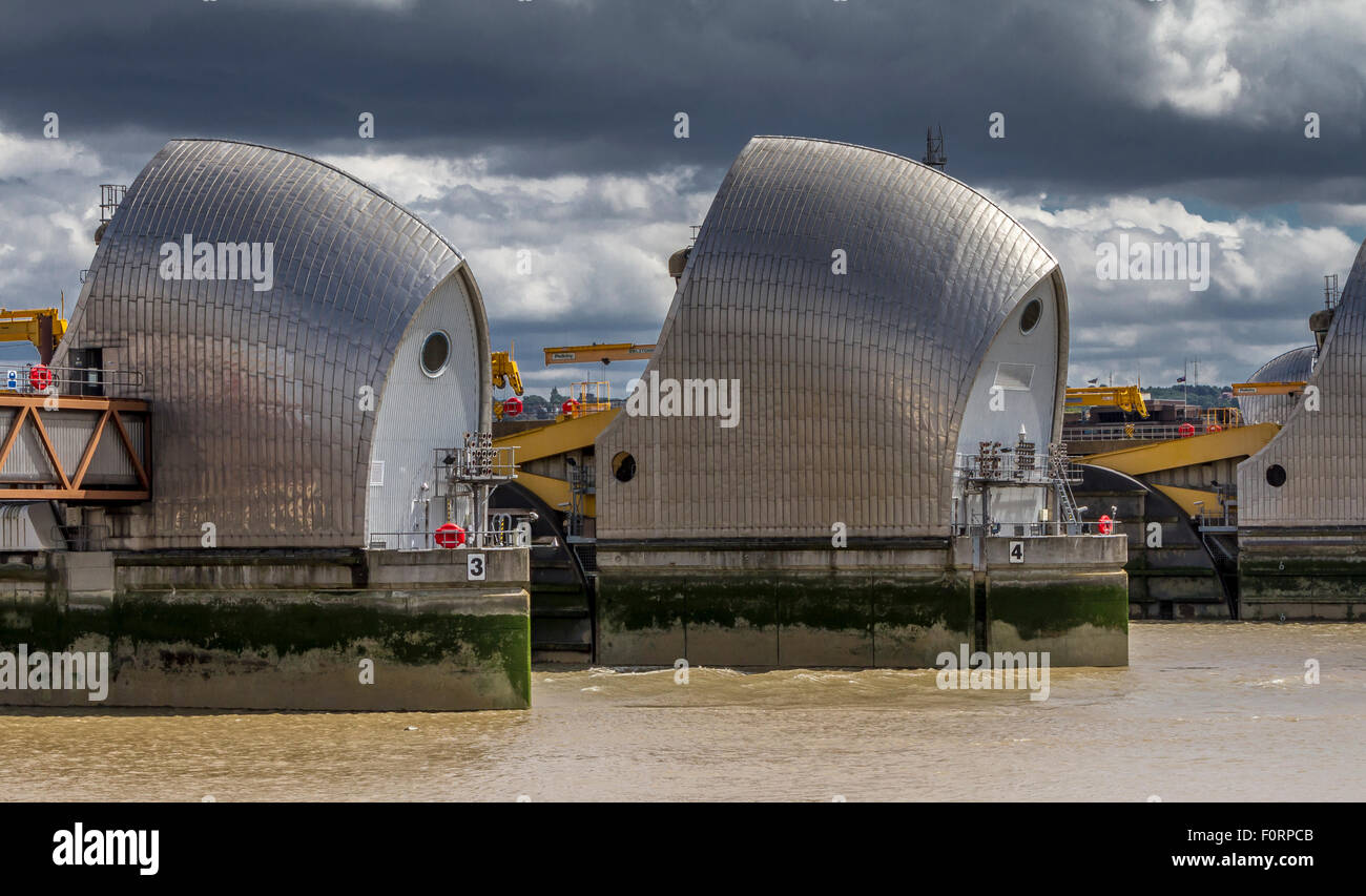 Thames Barrier is one of the largest movable flood barriers in the ...