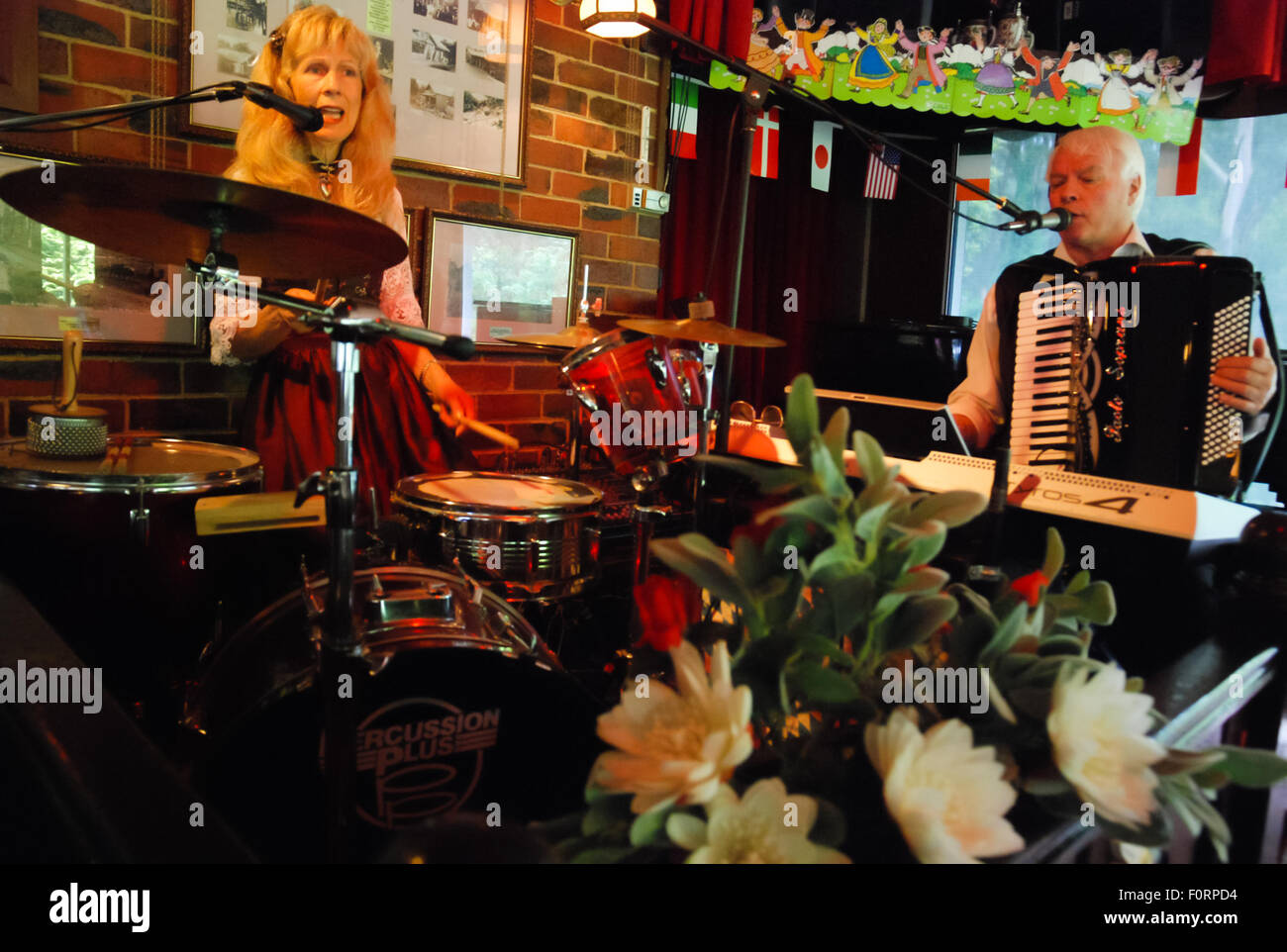 Australian music performance hi-res stock photography and images - Alamy