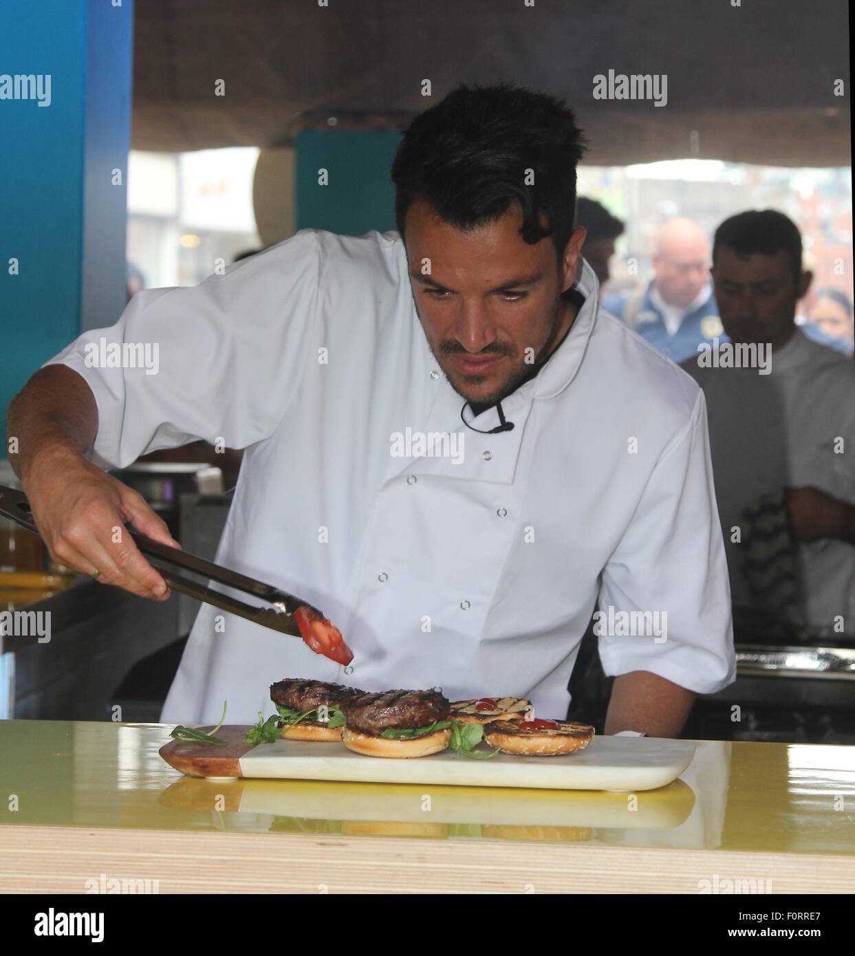 Peter Andre gives a cooking demonstration in Leeds People of Leeds ...
